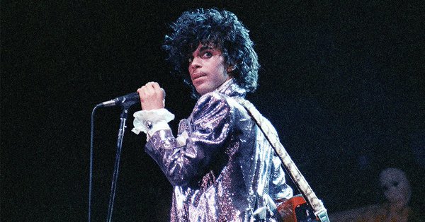 Journalist Recalls Prince Visiting Him to ‘Gobble’ Pain Pills 'Like ...