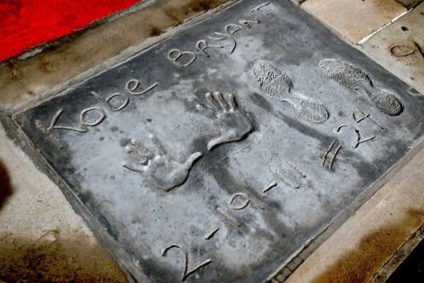 Kobe Bryant’s Handprints and Footprints Unveiled at TCL Chinese Theatre ...