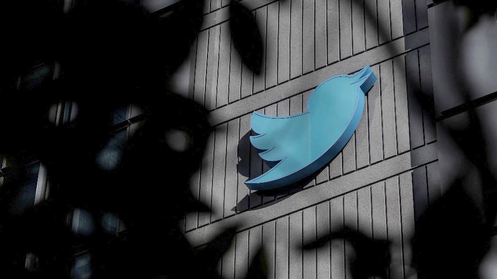 Twitter Bird Will Soon Fly Away - Musk is Changing the Logo