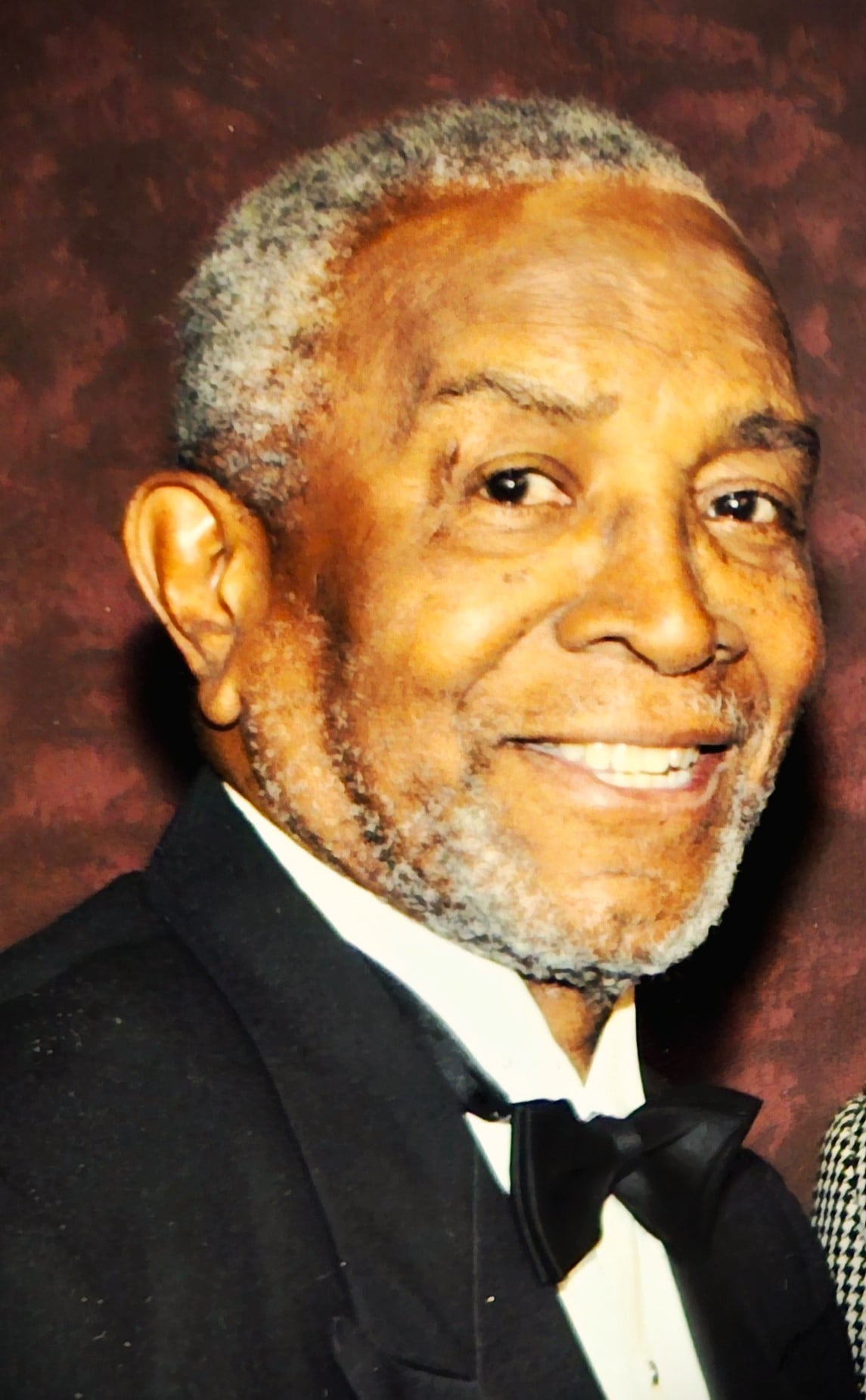 Carl E. Johnson Sr. Passes Away at 88