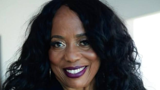 The Pulse of Entertainment: Lynn Davis' ‘Above Circumstances’