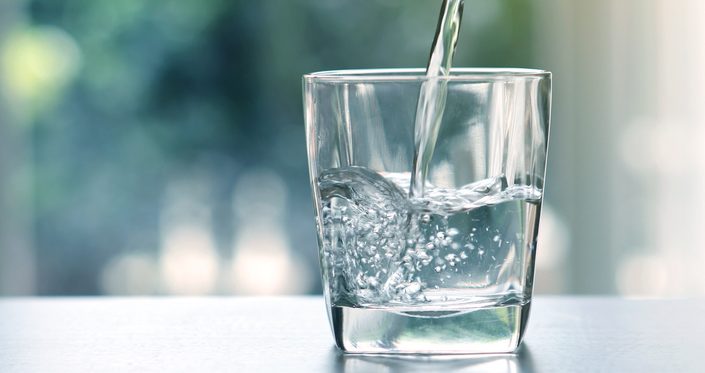 Researchers Develop Jacket That Turns Air into Drinking Water