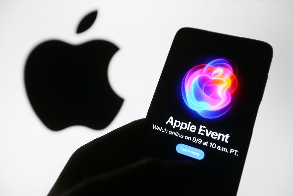 Apple unveils iPhone 16, targeting users still on older models.