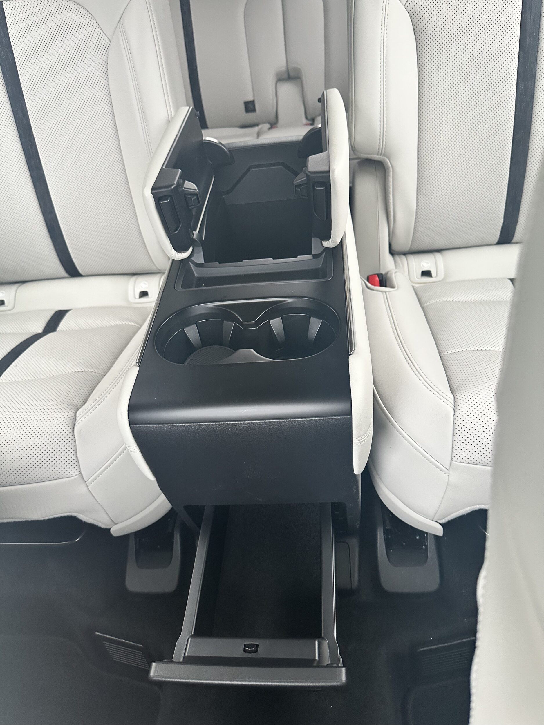 2025 Mazda CX-90 offers style, comfort & powerful trim options