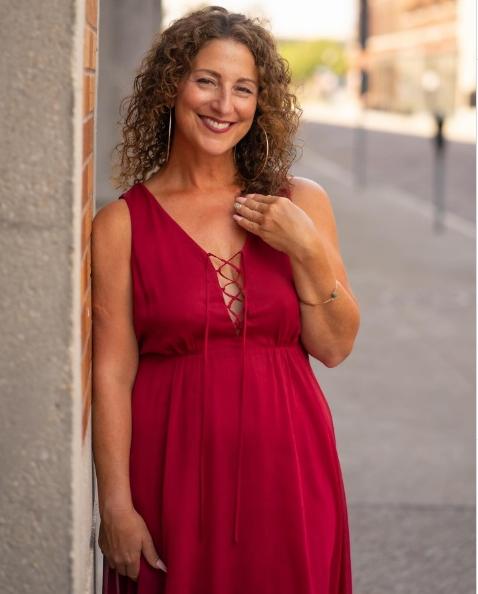 DeeAnn Drops New Single 'Simply Beautiful' on April 4