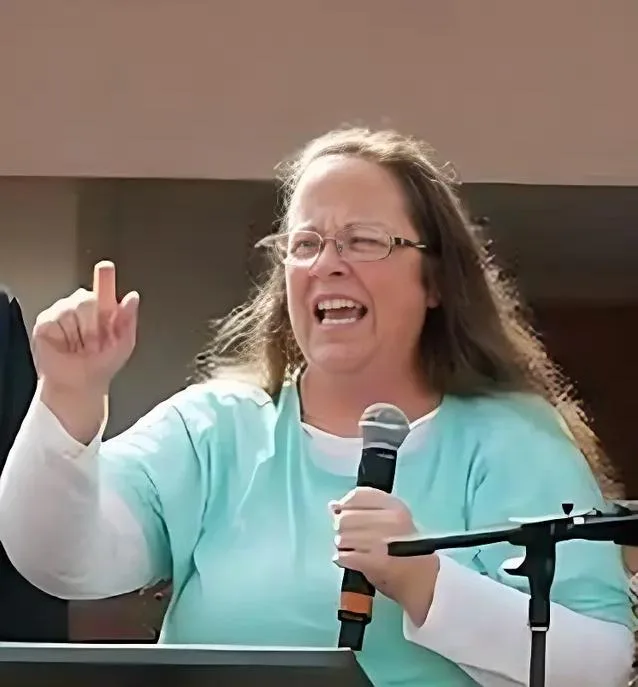 Kim Davis Asks Supreme Court to Overturn Same-Sex Marriage