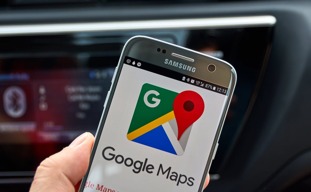 Google Maps vs. Apple Maps: Which App to Use in 2025