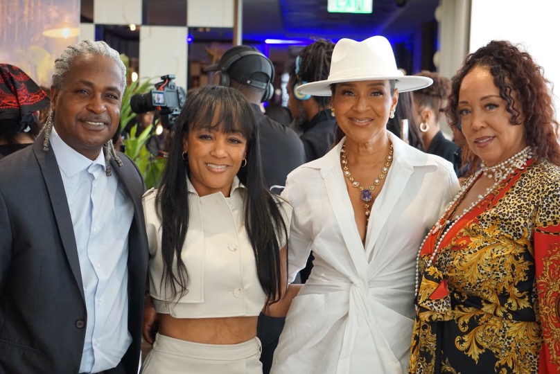 Mona Scott-Young Honors Suzanne de Passe at MPowered