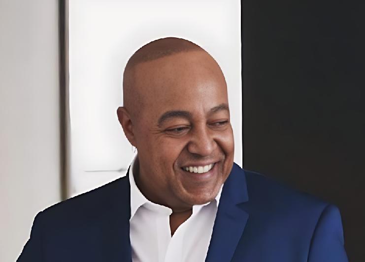 Peabo Bryson Under Medical Care After Stroke